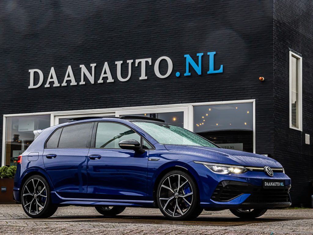 Volkswagen Golf 8 R 2.0 TSI 4MOTION | R Perf, Akra, HUD & Pano